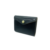 小さくても驚きの使い勝手と収納力！便利な見開きタテ持ち micro wallet / bleed（マイクロウォレット / ブリード）